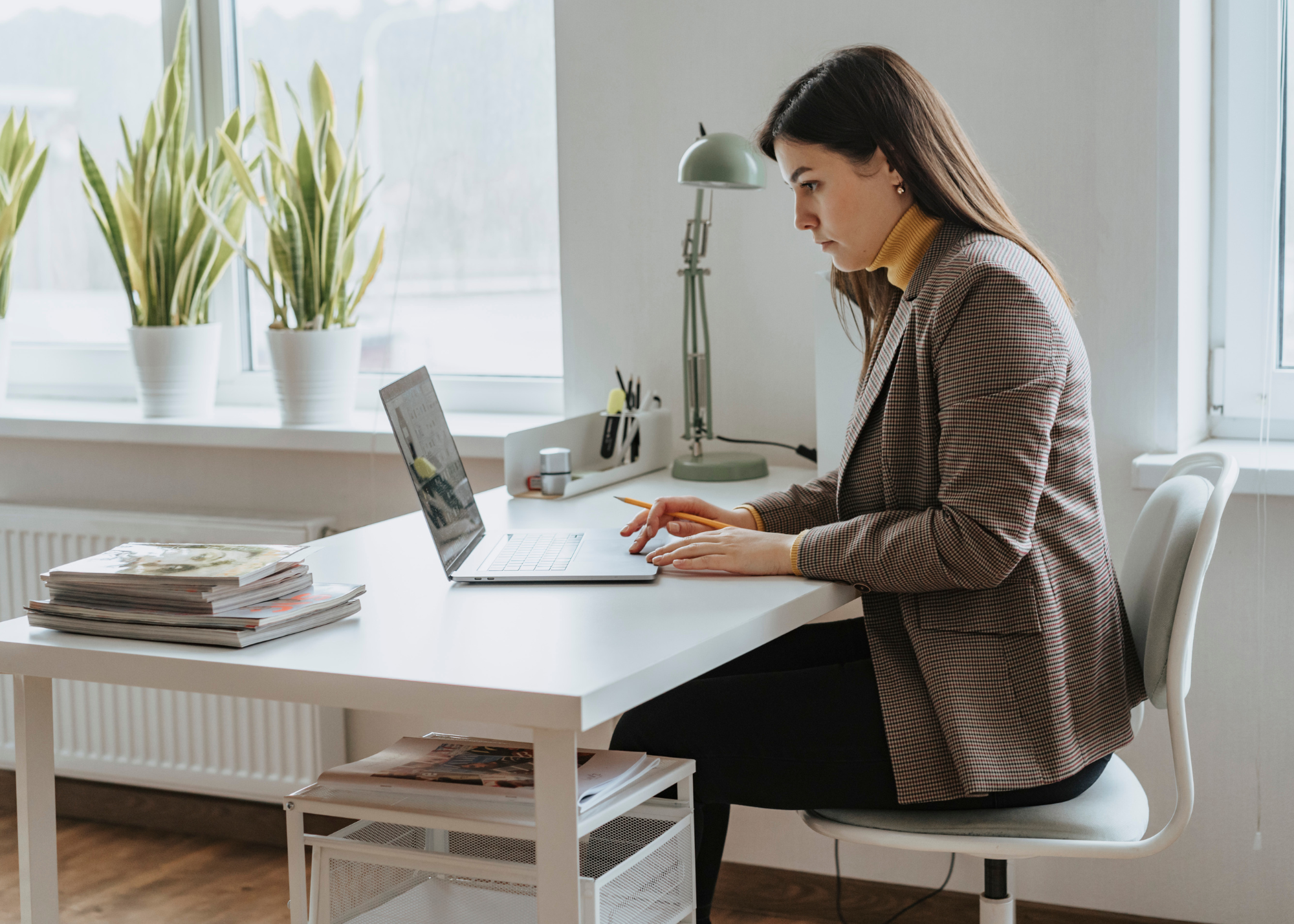 How to Minimize and Relieve Lower Back Pain from Your Desk Job - LCH ...